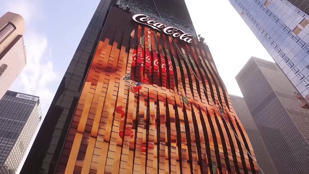 Coca-Cola cria primeiro out-door 3D da Times Square - Jovem Nerd