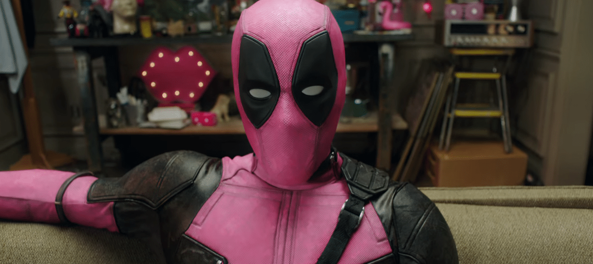 Agora você pode ter um traje rosa do Deadpool e ainda ajudar pessoas ...