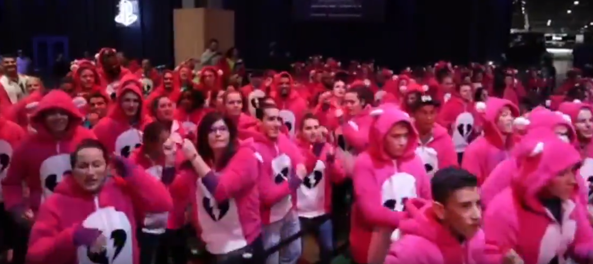 Fãs de Fortnite entram para o livro dos Recordes imitando emotes do ...