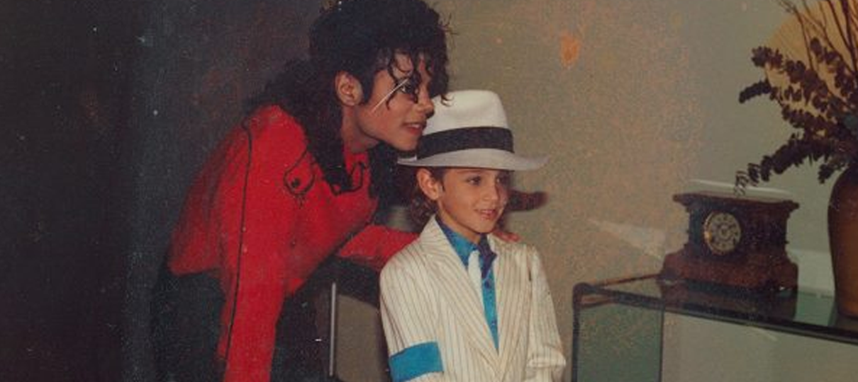 Documentário polêmico explora acusações de abusos de Michael Jackson ...