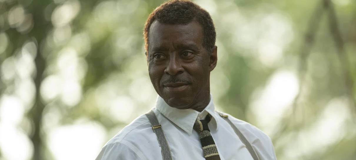 Percy Jackson Escala Novo Zeus Após A Morte De Lance Reddick Jovem Nerd